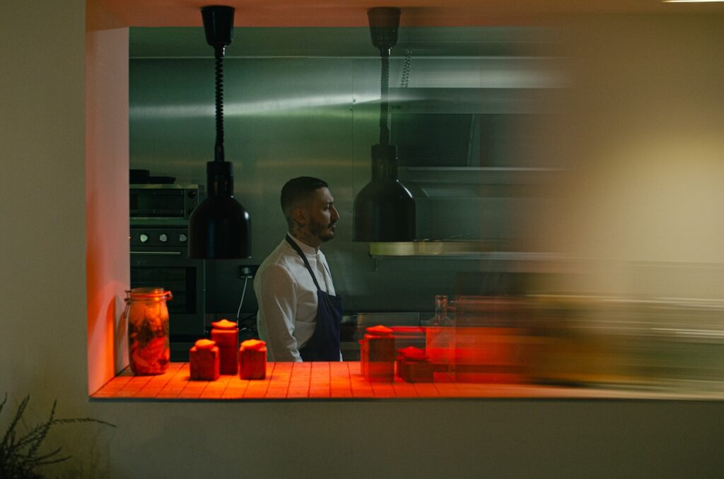 Valentin Raffali prend les commandes du restaurant du Bus Palladium